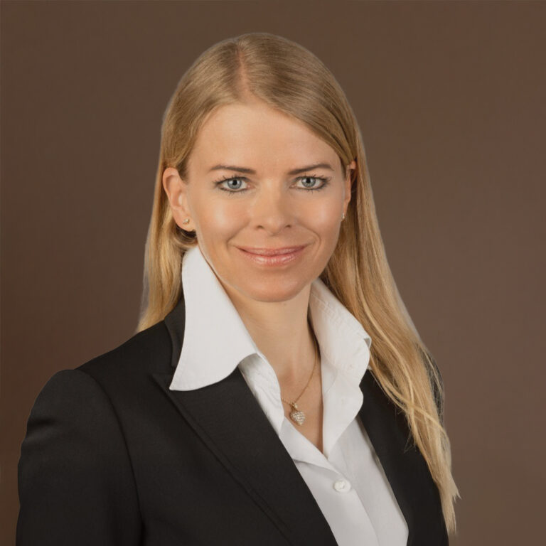 Stephanie Bossart - JayBee AG